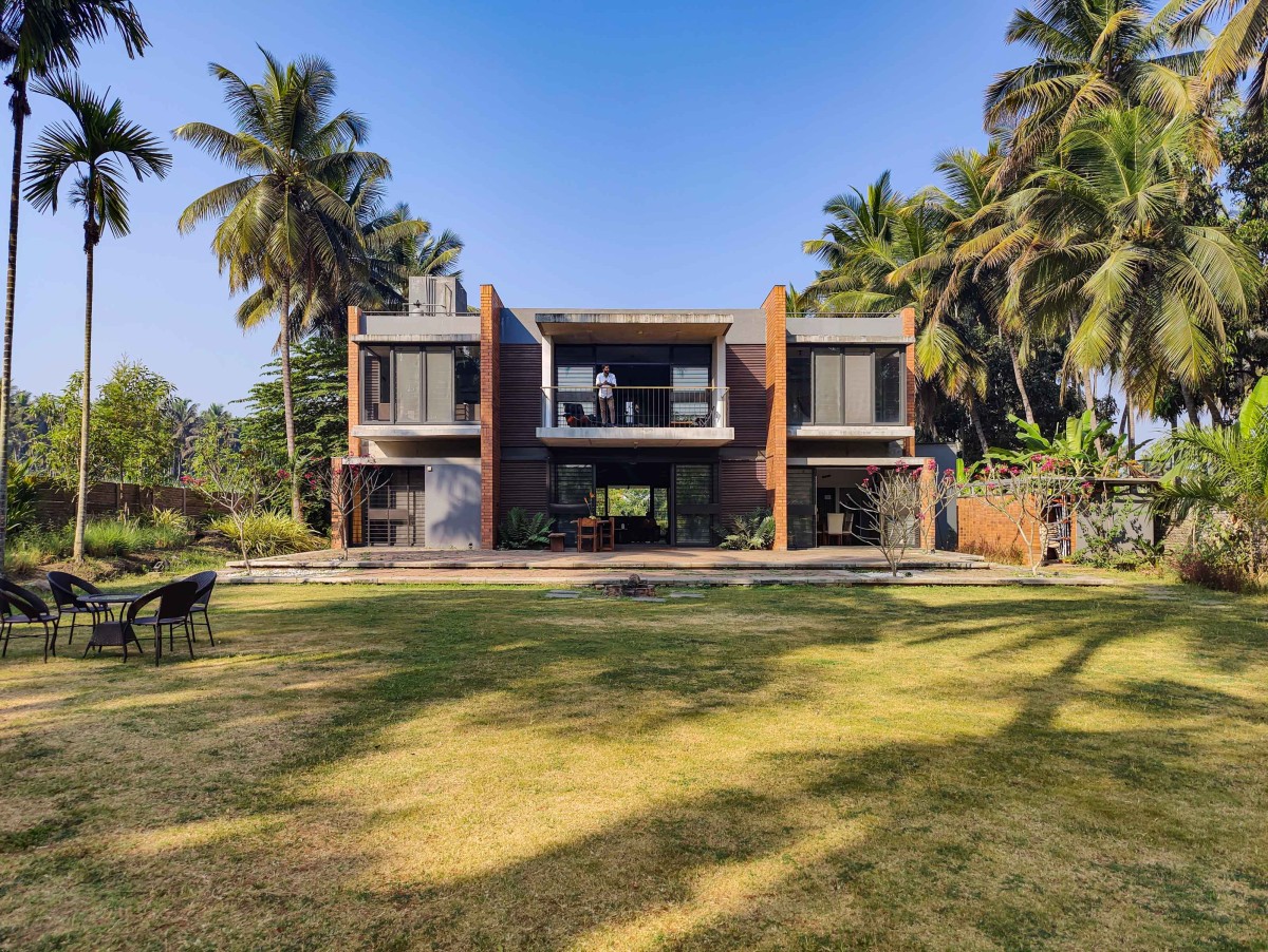 RIVERSTONE - Holiday Home by Collage Architecture Studio