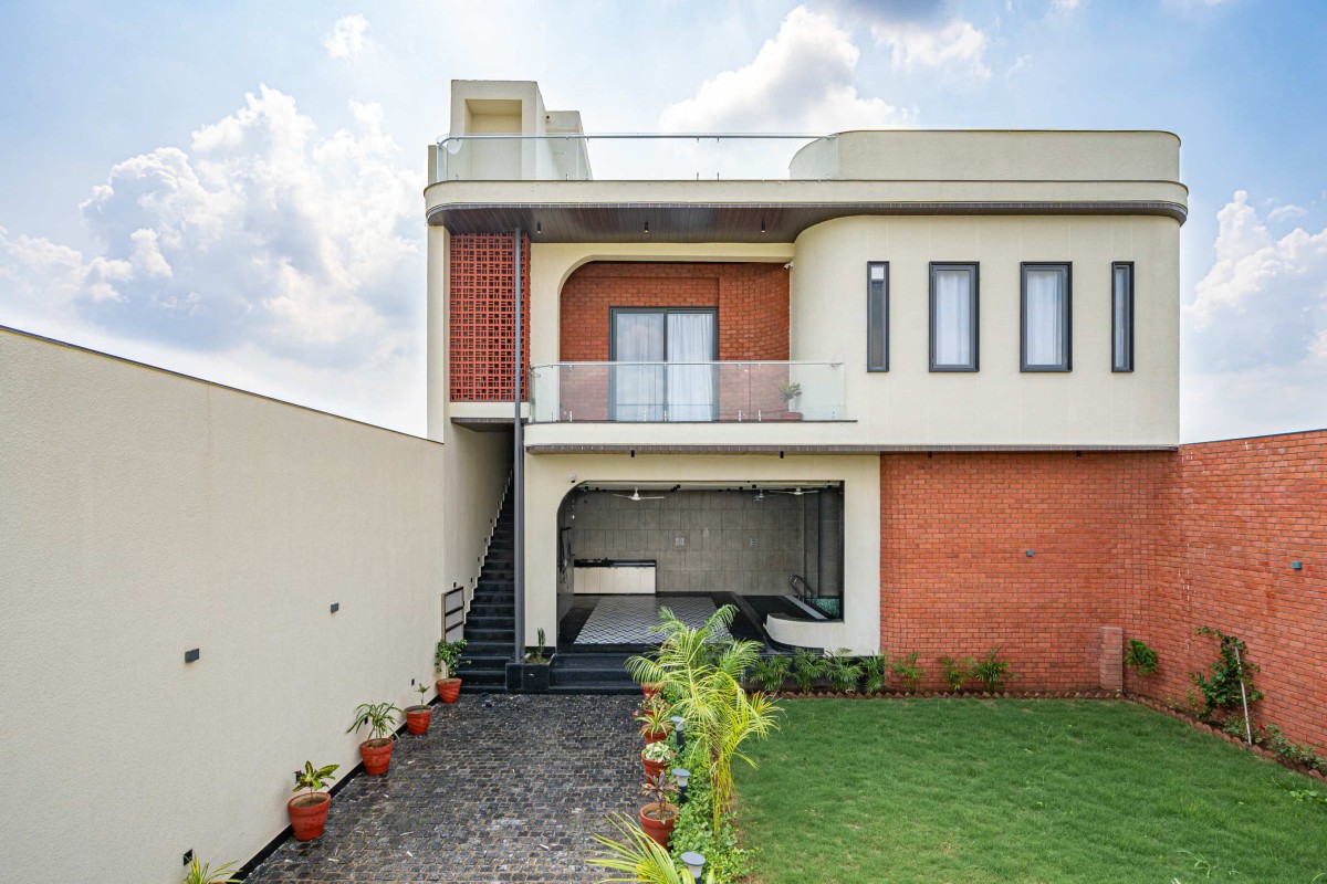 Weekend Villa by On The Dot