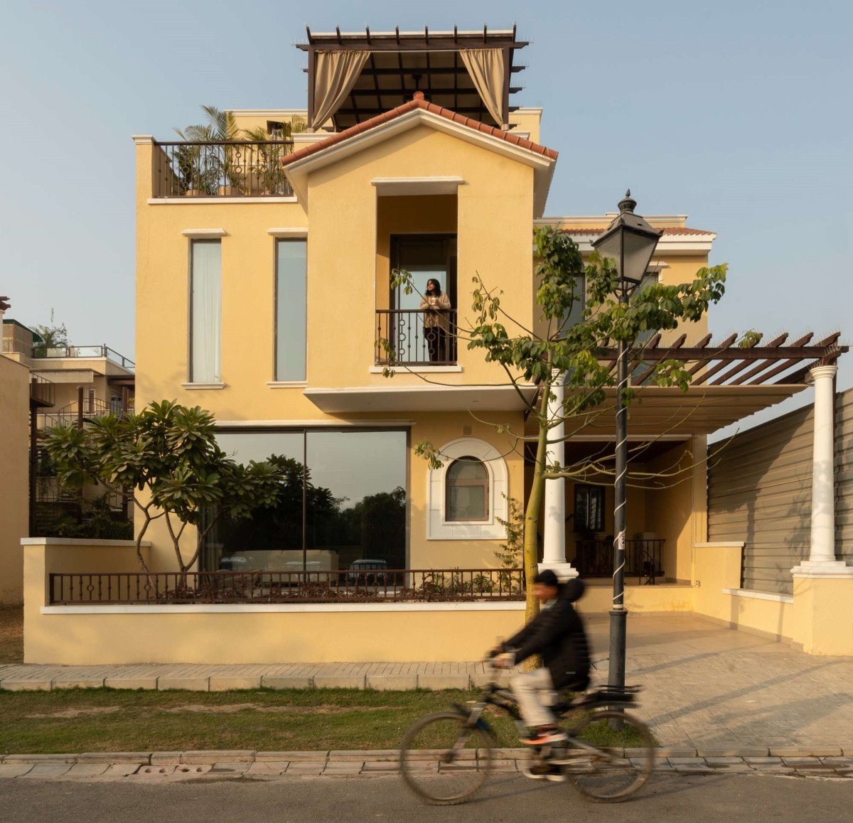 Lujo by House & Beyond