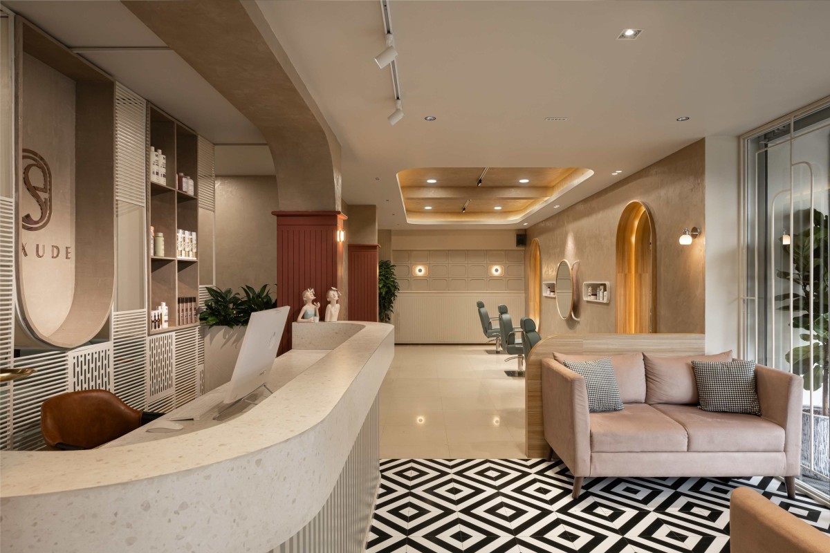 Exxude – Styling Lounge by Hue Arc Studio